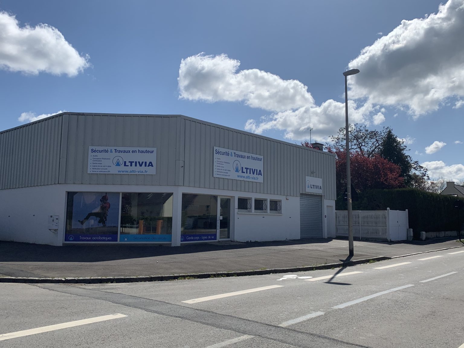 Spécialiste des travaux en hauteur et acrobatiques - Altivia