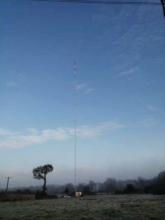 Fourniture et pose d'un Pylône Haubané - Altivia